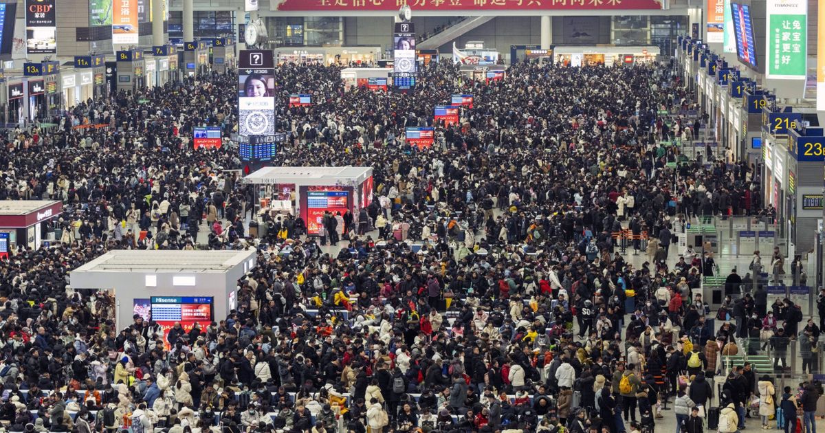 تعافي السفر بالعطلات في الصين يوحي بتحسن إنفاق المستهلكين | اقتصاد ...